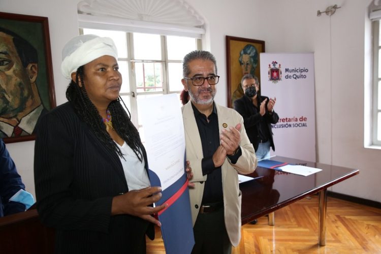 ENTREGA PREMIOS MANUELA ESPEJO 8 – Quito Informa