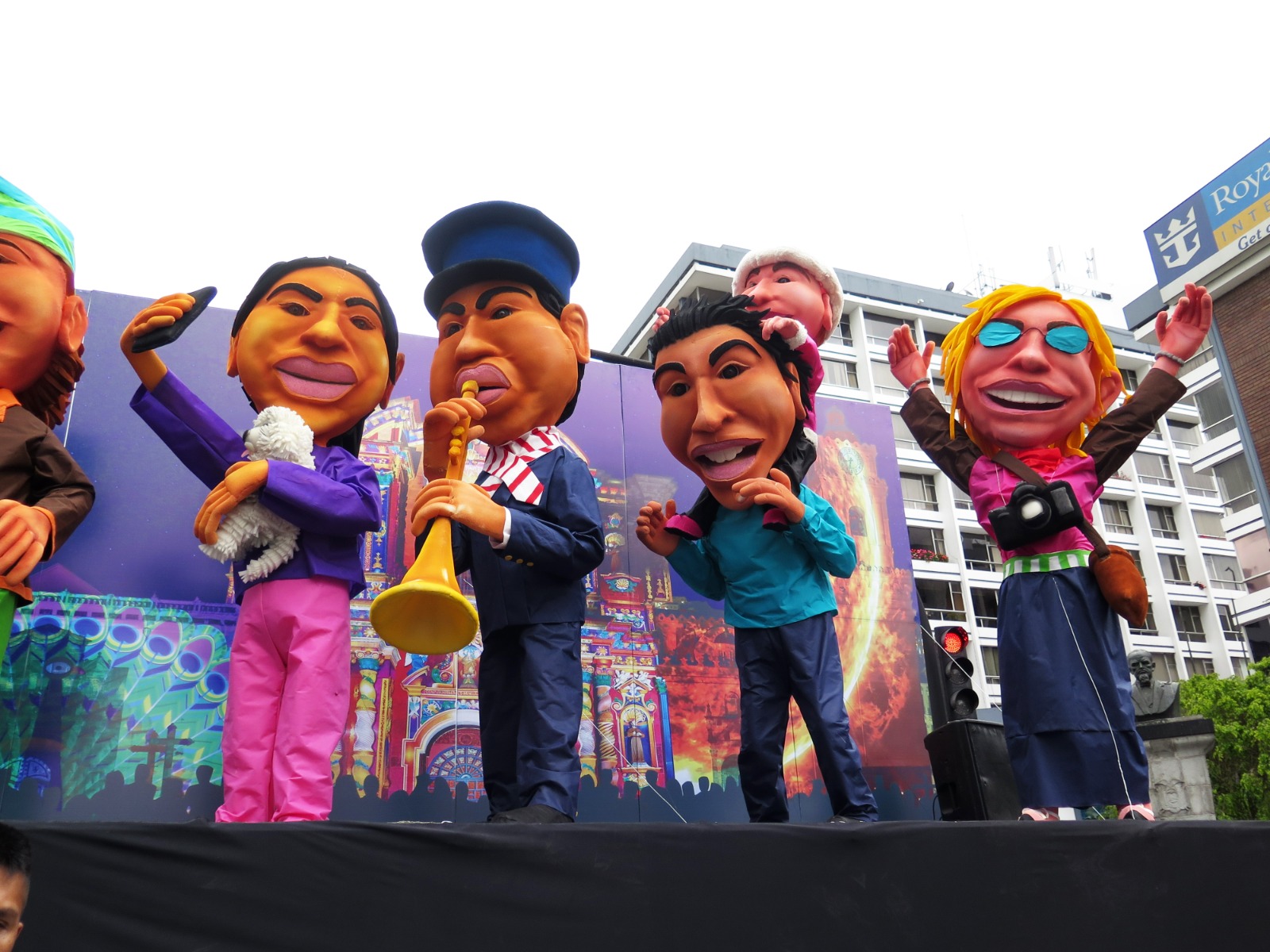 Exhibición de monigotes por Fin de Año en La Mariscal – Quito Informa