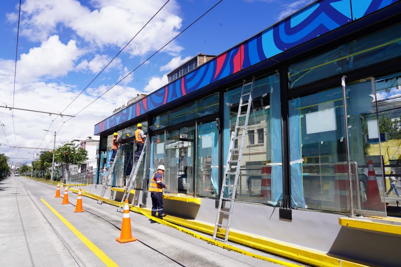 Arranca la renovación de más paradas del Trole – Quito Informa